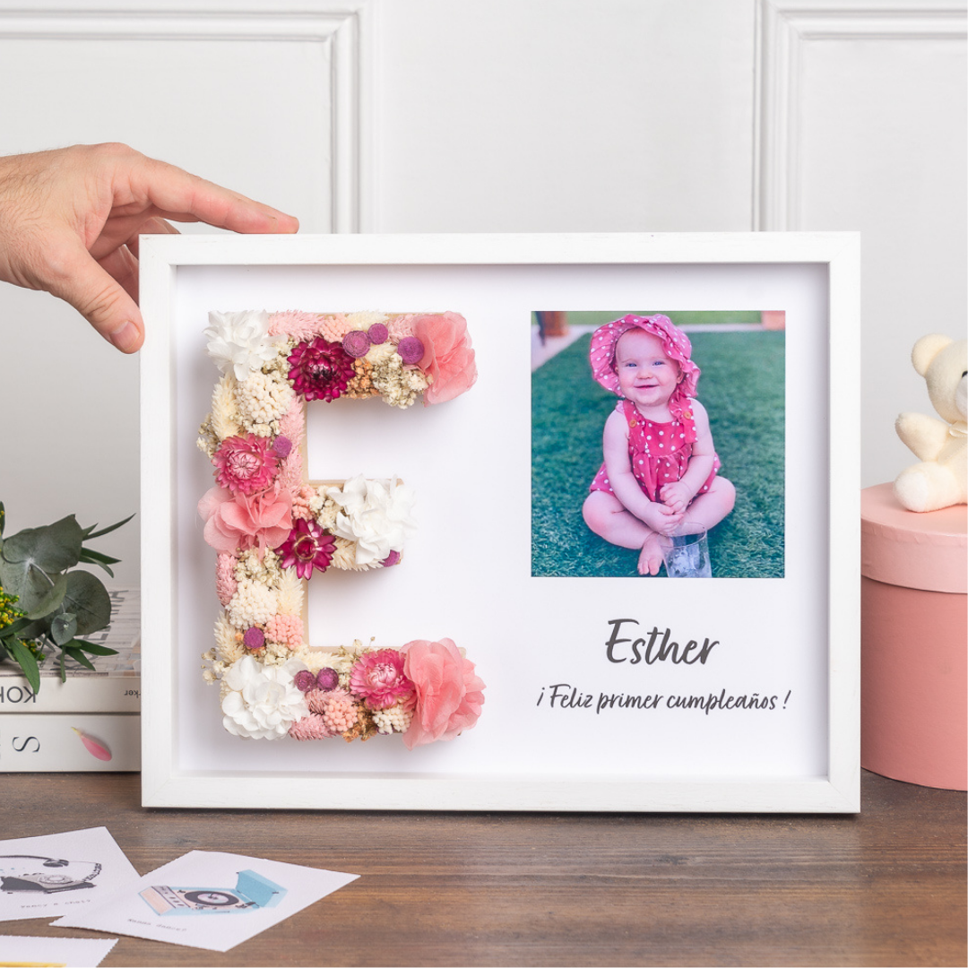Cuadro XL personalizable - Marco con letra floral